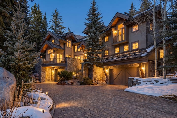 Luxury Vail Estate Near Skiing & Golf Course - Vail, CO