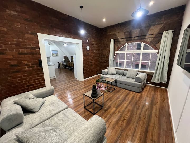 City Centre | Sleeps 6 | Bars, Parking & Netflix - Liverpool, UK