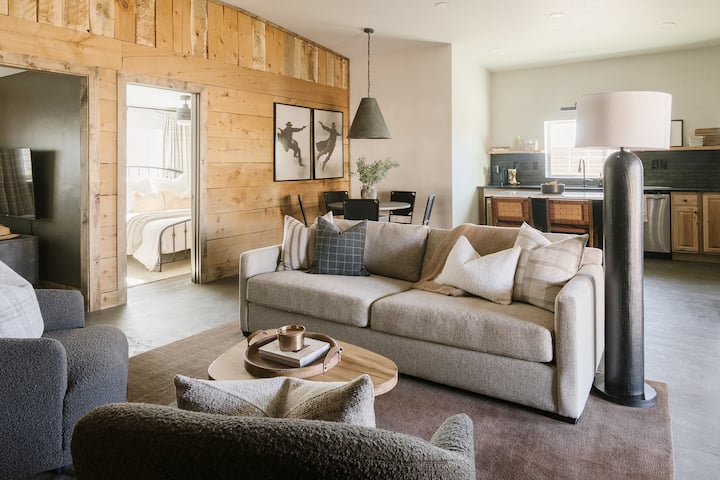 Western Cowboy Cottage | Fire Pit & Desert Views - Kanab, UT