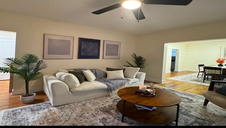 The Reset Space • A Minimalist 1br Oasis - Chicago