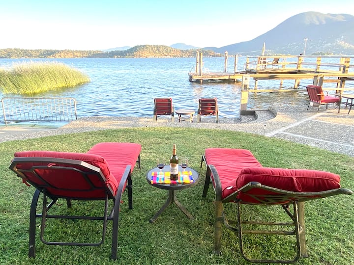Gated Lakefront Cottage #2 With Fire Pit & Dock - Clearlake, CA