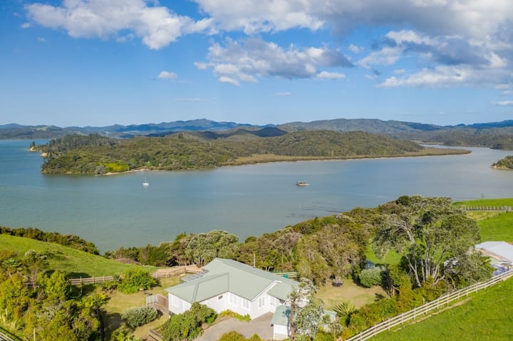 Scenic Water Front Property - Paihia