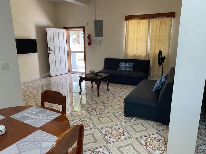 Mikey's Stay - Collins 02 (Lower Flat) - Belize