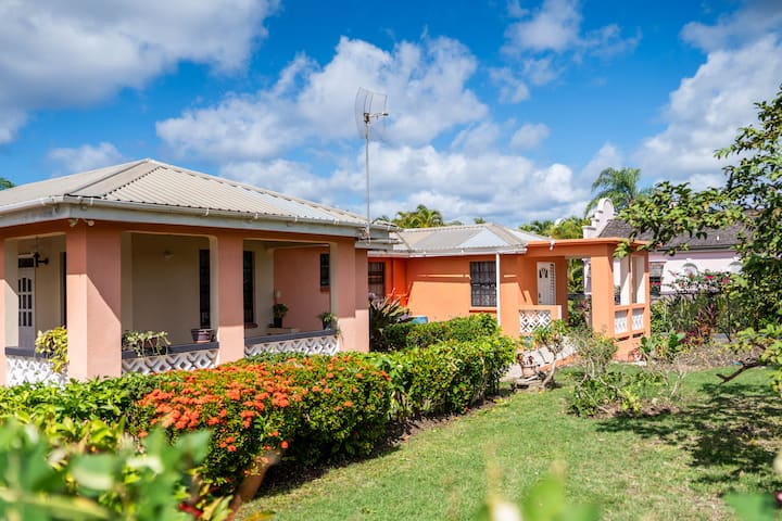 Coral Oasis - Cozy 1bdr West Coast Retreat - Barbados