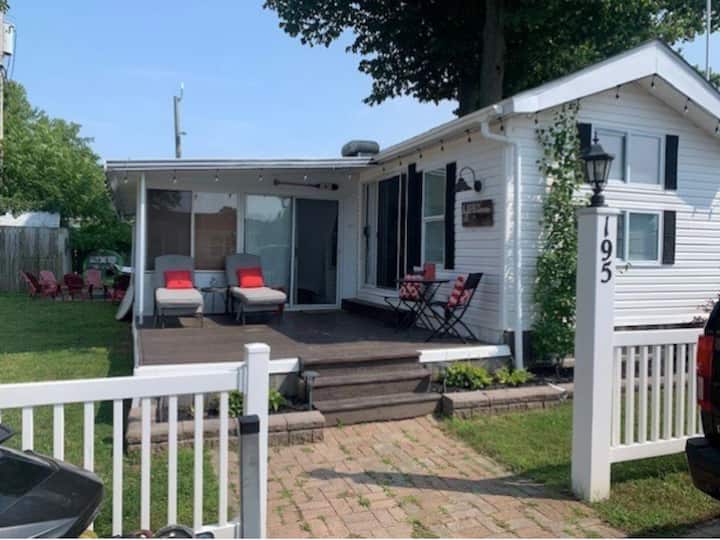 Sherkston Shores - 3 Bedroom Cottage - Port Colborne