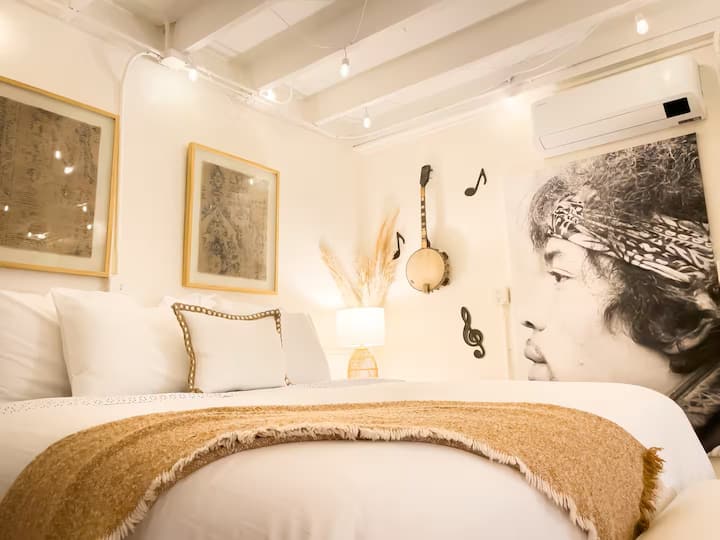 White Noise (Pet Free) - Savannah, GA