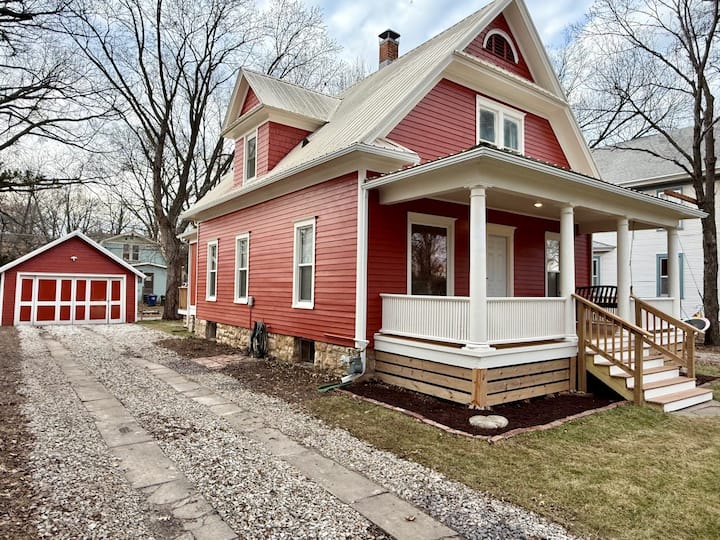 Home Near Ku Campus - Lawrence, KS