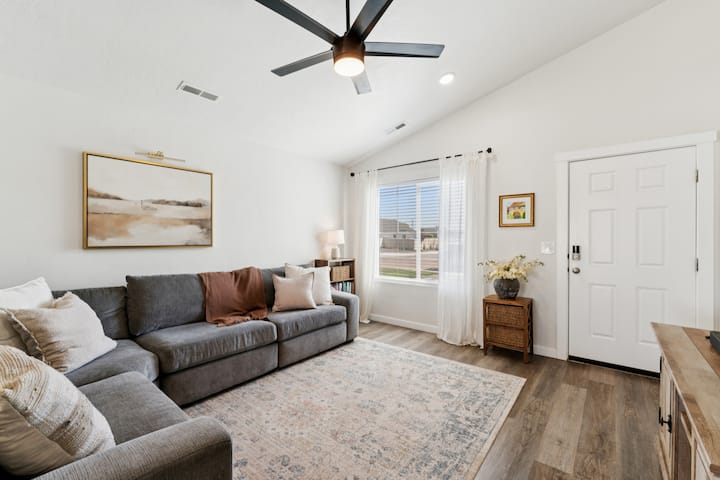 New 2023 Home • 3br • Fenced Yard - Caldwell, ID