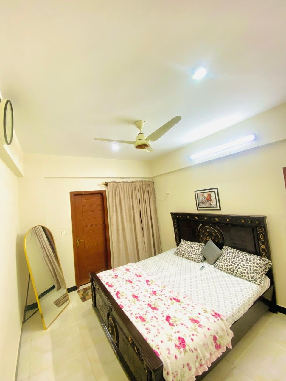 Apartamento amueblado moderno de 2 dormitorios listo para alquilar ...