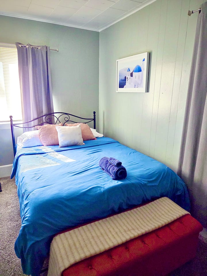 Modern Suite | Traveler's Haven - Rochester, NY