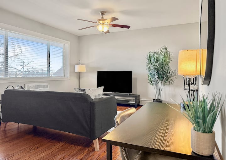 Cozy & Serene 1br Escape - Arlington Heights, IL
