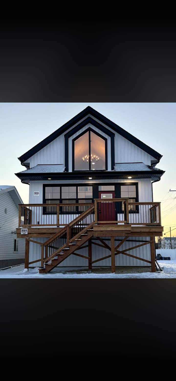 Lakeside Sanctuary - Sylvan Lake, AB