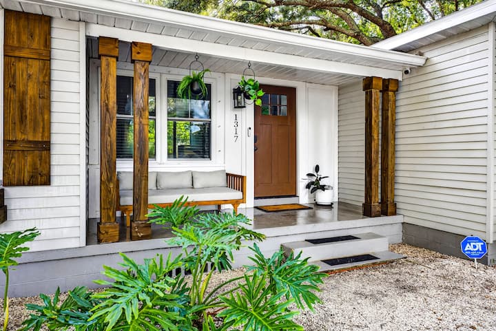 Oakshade Retreat | 3br Home W/ Deck & Grill - Tampa, FL