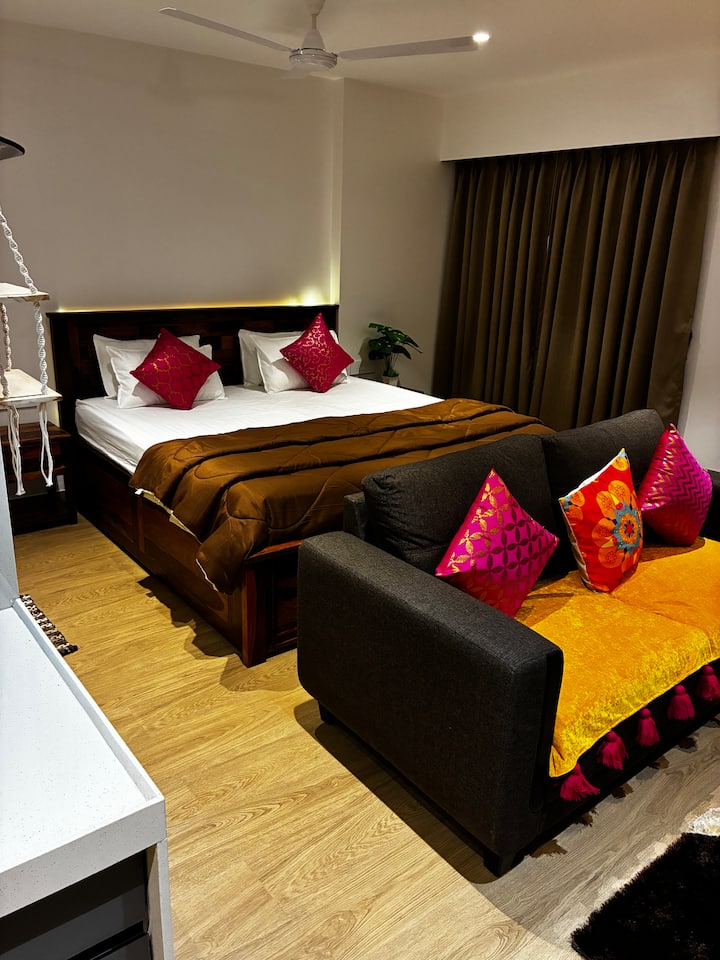 Harmony Home -Luxe Apt Near  Airport / Symbiosis - Pune