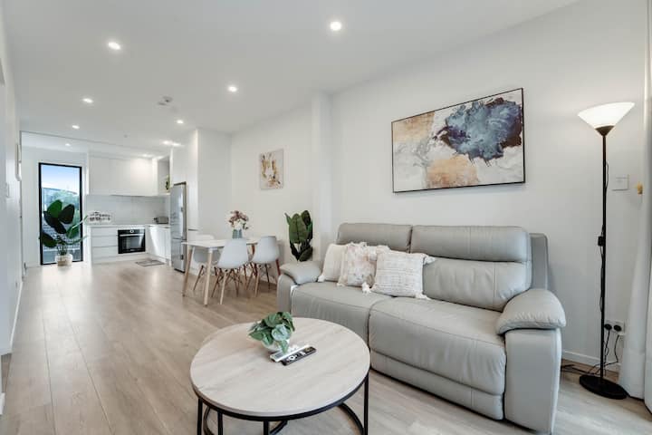 Takapuna Modern Townhouse | Parking Nr Lake Pupuke - Auckland