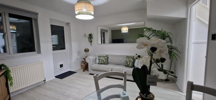 House Near Reading Hospital/contractors/students - Reading