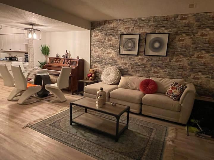 Cozy Entire Home Warm & Private Home - Langley