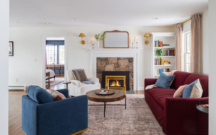 Bespoke Litchfield - Spacious, Hot Tub, Game Room - Litchfield, CT