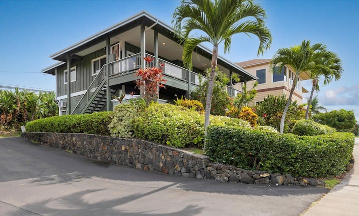 Epic Kona Coastline Ocean View - 3 Bedrooms - Kailua-Kona, HI