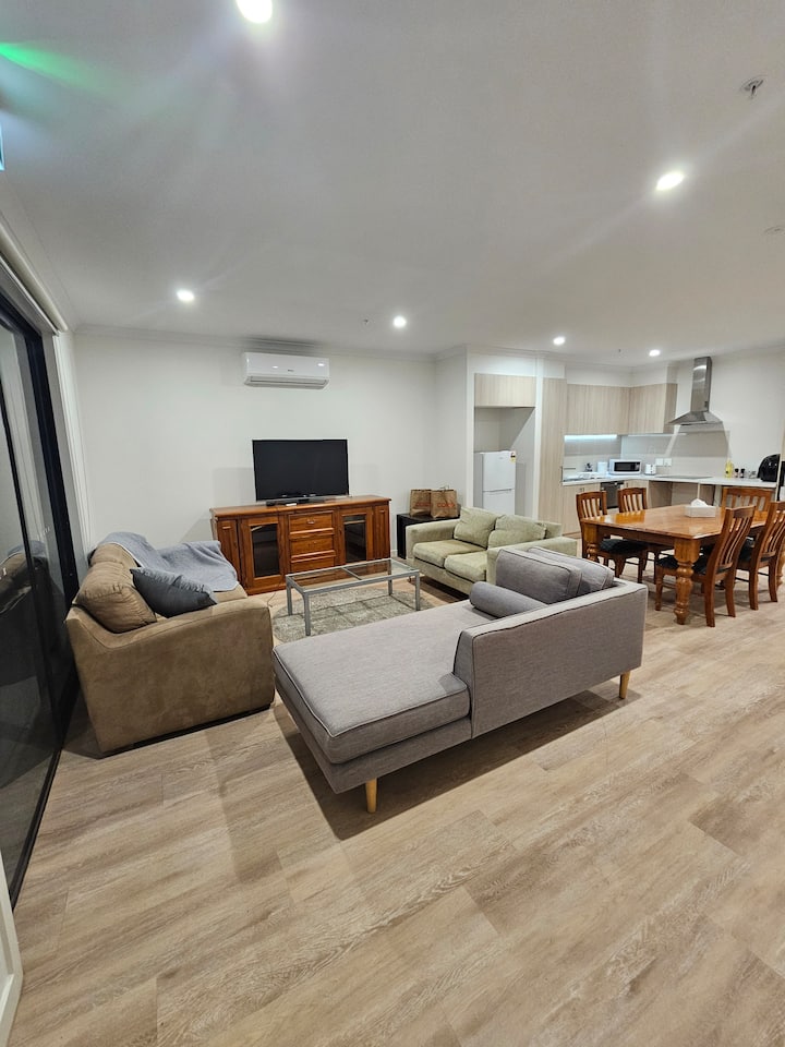 Modern 4-bedroom Home In Tarneit - City of Wyndham