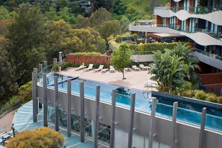 Riverfront Resort 2br: Pool & Spa | Near Ao & Mcg - Richmond
