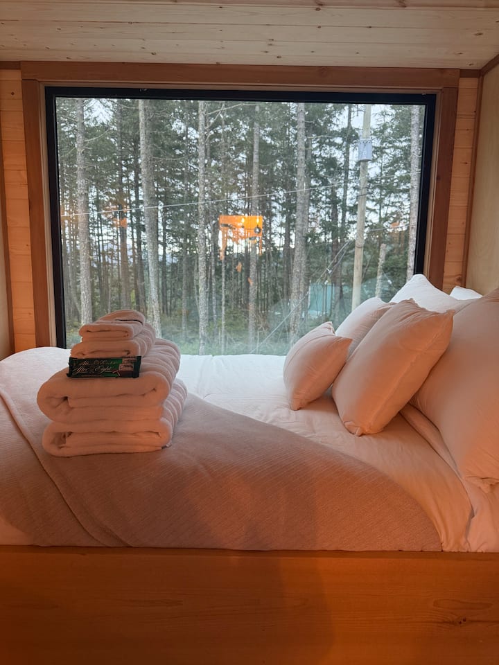 Ocean View Owl Retreat - Sooke