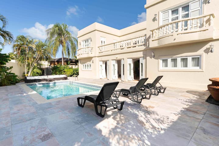 Serenity By The Sea-5 Min Walk To Beach, Sleeps 10 - Saint Lucia