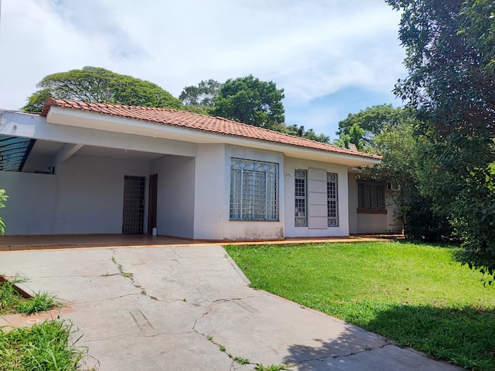 Casa Com Quintal, 9 Hóspedes, 2 Suítes + 2 Quartos - マリンガ