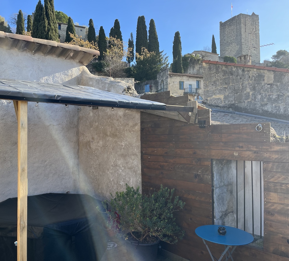 Apartment with terrace, jacuzzi and castle view - Flats for Rent in ...