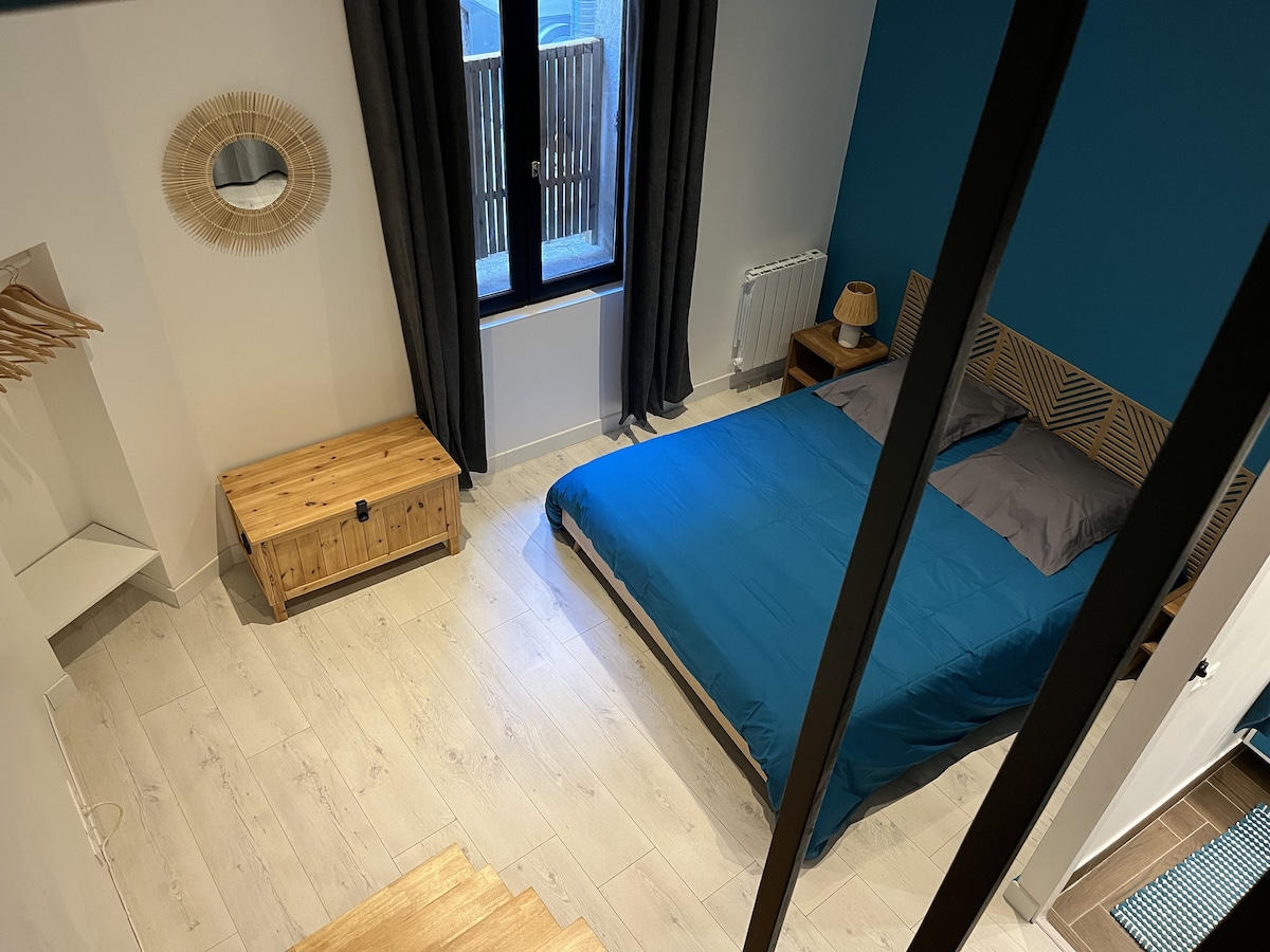 Apartment with terrace, jacuzzi and castle view - Flats for Rent in ...