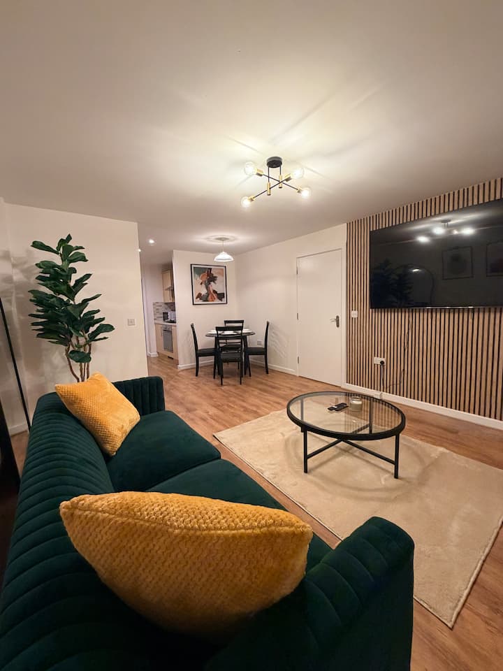 Luton Airport| Free Parking|town Centre - Luton