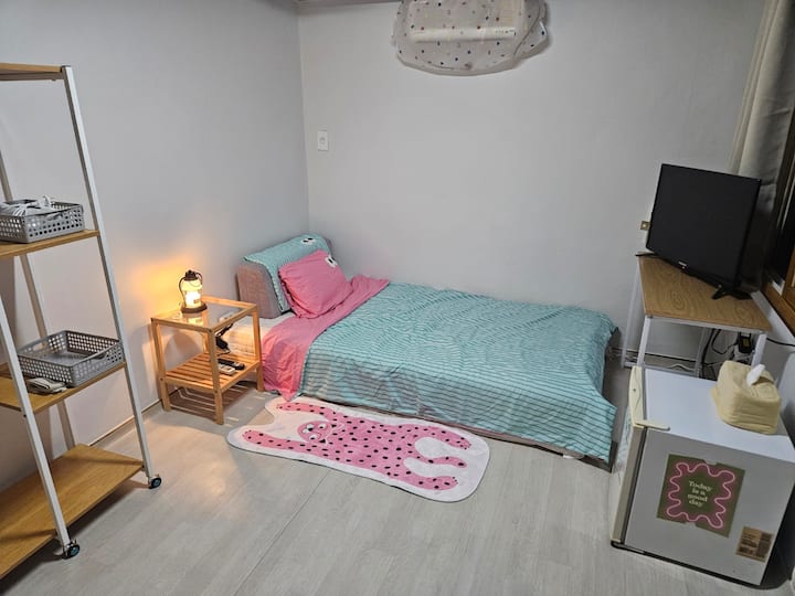 05. 태양스테이 더블침대 - Busan