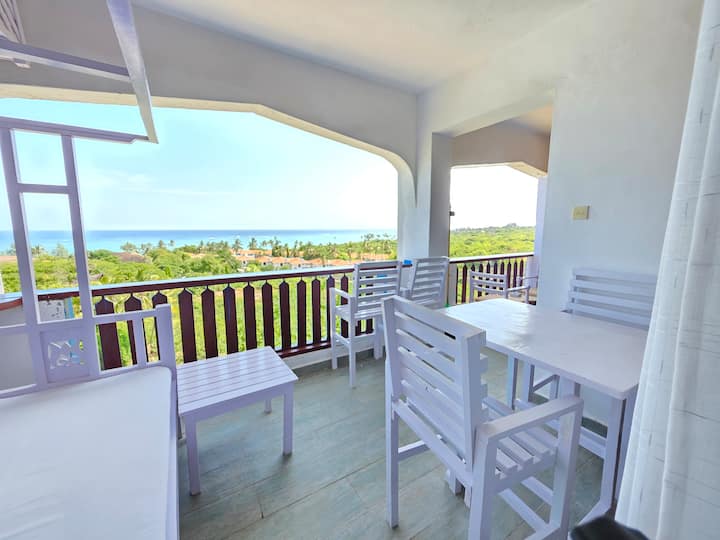 Chic Two Bedroom Beachfront Apartment
5th Floor - Diani Beach