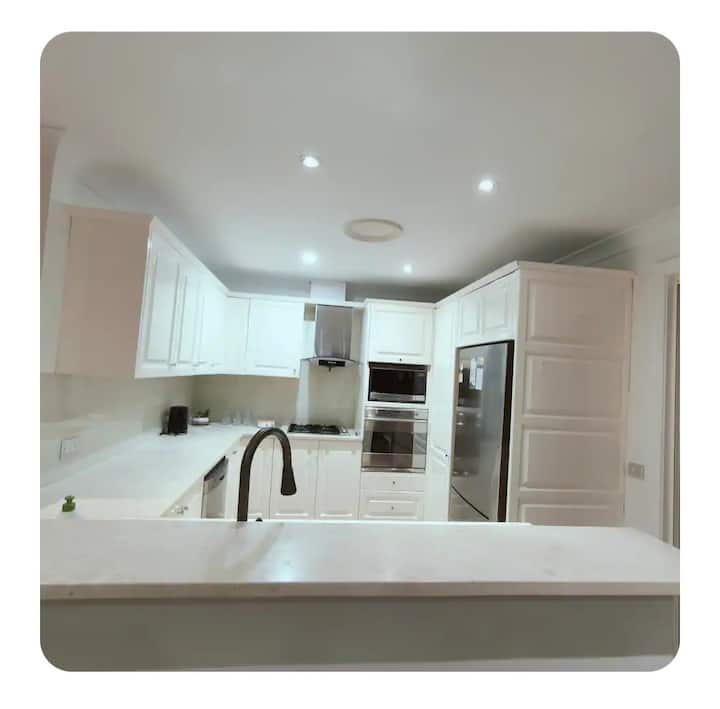 安静独立屋坐落在Quakers Hill区 - Blacktown