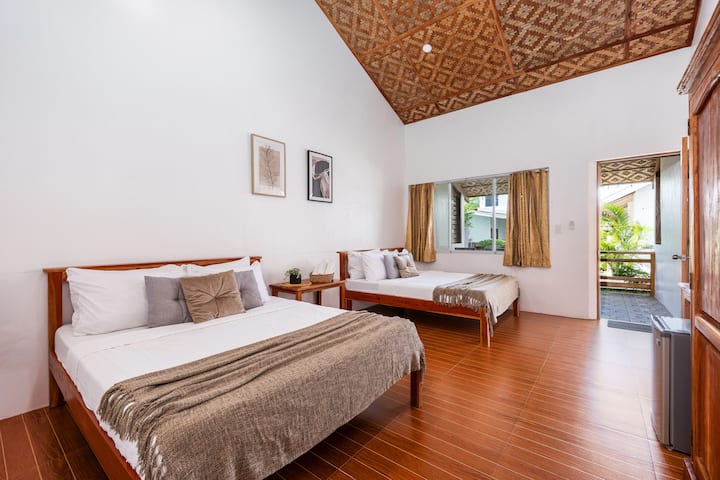 Moalboal Guest Room—2 Queen Beds - Moalboal