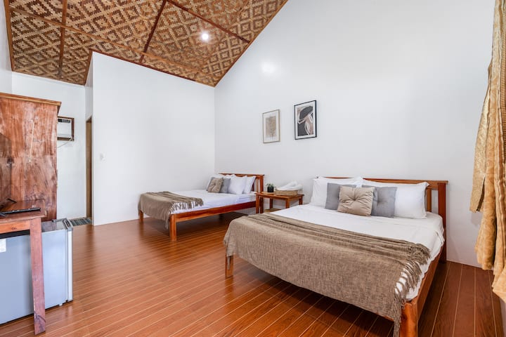 Guest Room For Family Or Groups—moalboal Stay - Moalboal