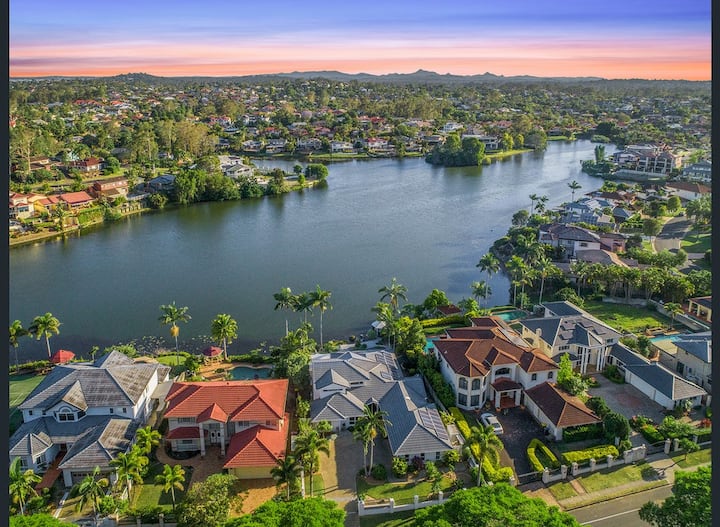 Westlake Peaceful Dreamhome & Big Pool - Brisbane, CA