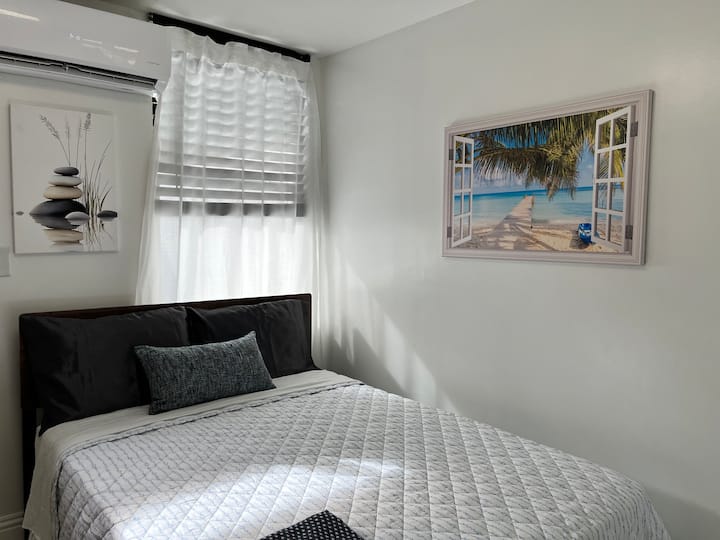 Peaceful Coastal Escape • 3-min To Beach - Pompano Beach, FL