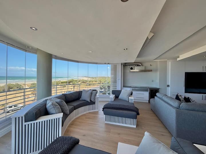 Ultimate Luxury On Beach Road - Somerset West