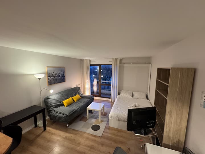 Studio Lumineux Avec Balcon - Compiègne