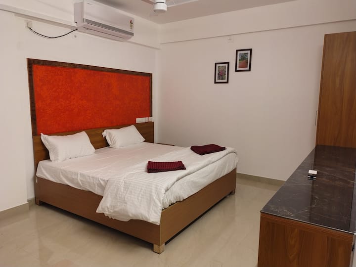 Ac Flat In Thrissur Round -102 - Padmam Srvc Apts - Thrissur