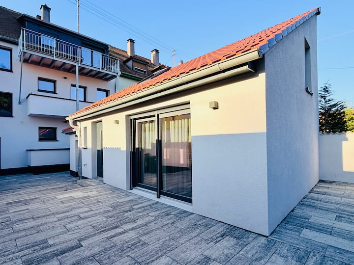 3 Wohnungen Und Hinterhaus Für Bis Zu 10 Personen - Karlsruhe