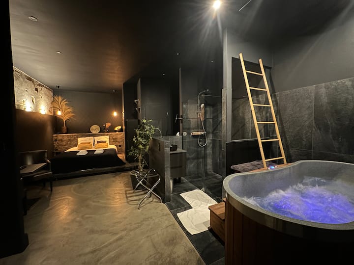 Jacuzzi Et Cinéma - Dark - Bordeaux
