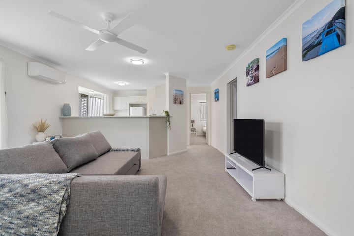 Cozy 2br Villa In Maroochydore - 5 Mins To Beach - Sunshine Coast