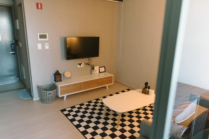 [17시체크인/13시체크아웃]동해 디딤 #동해#묵호#한섬해수욕장인근#오션뷰 - Donghae-si