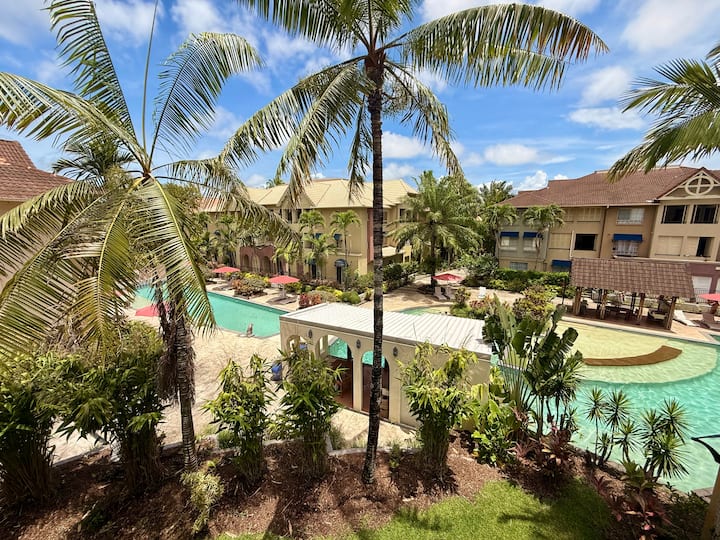 Cairns Tropical Spanish Retreat | Pools & Tennis - Cairns