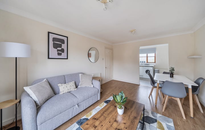 Oxford 2 Bed Apartment Inc. Parking & Balcony - Oxford