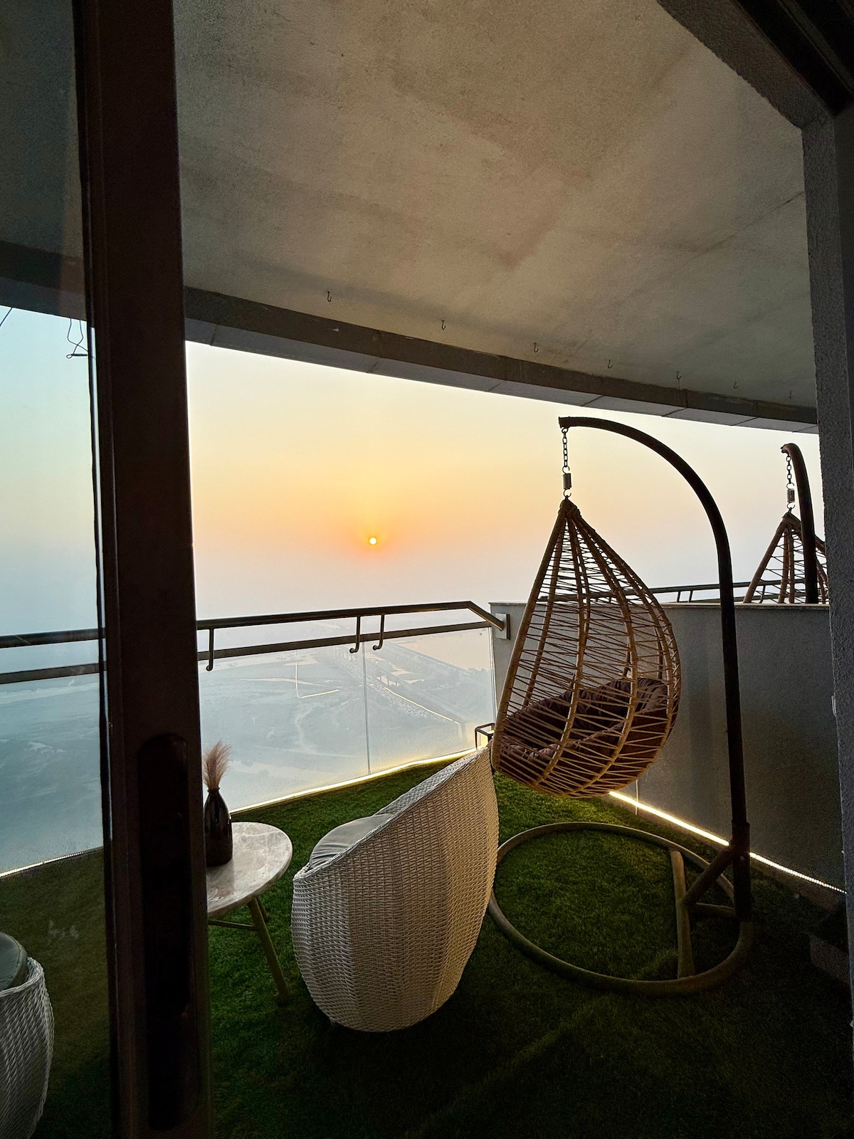 The Cloud 41st floor | A Romantic River-view Suite - Flats for Rent in ...