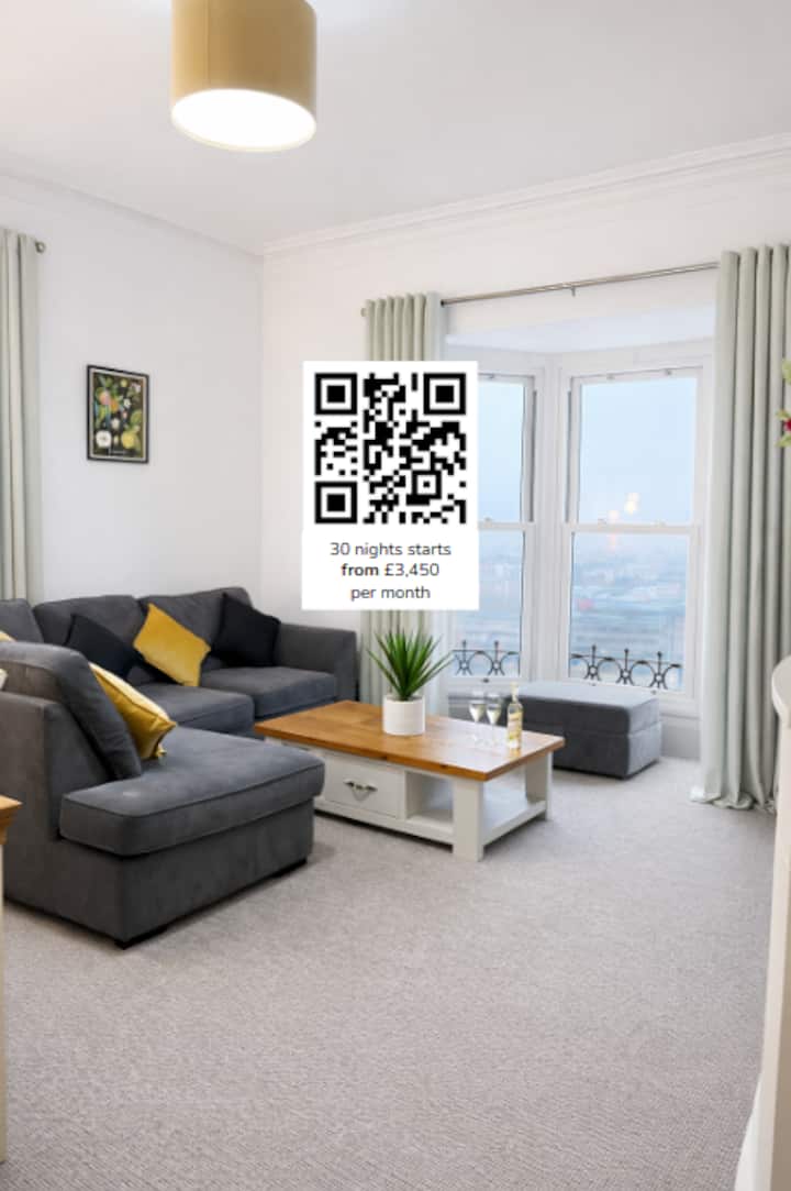 City Centre 3 Bed Penthouse | Long Stay Discounts - 링컨
