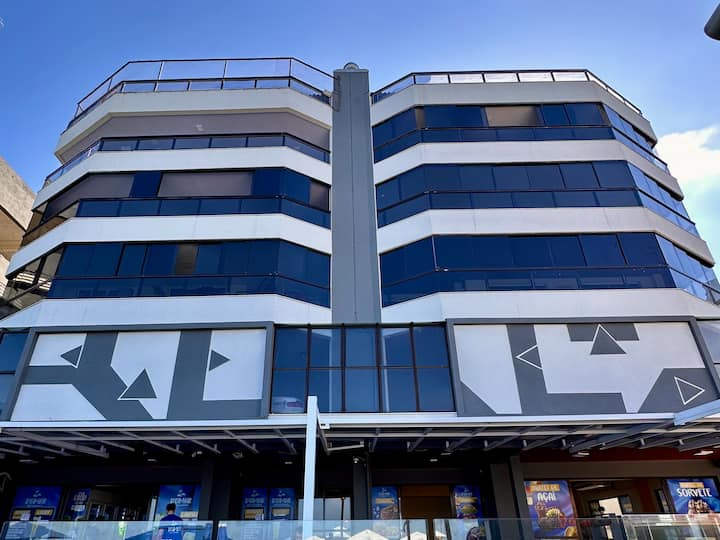 Prédio Frente Mar, Localização Perfeita! - Itapema